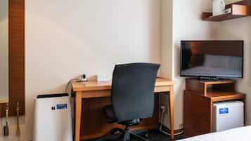 Quarto Standard, 1 cama queen-size, não fumadores | Roupa de alta qualidade, cofre no quarto, secretária