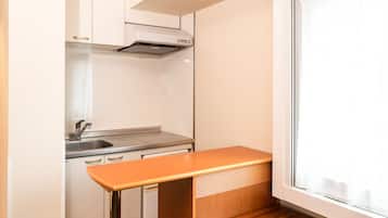 Quarto Twin Superior, não fumadores | Cofre no quarto, secretária, cortinas/cortinados opacos
