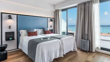 Quarto Twin Superior, vista para o mar | Cofre no quarto, secretária, cortinas/cortinados opacos, Wi-fi grátis