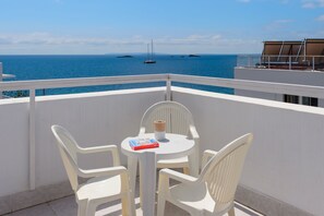 Apartamento, 1 quarto, vista para o mar | Terraço/pátio