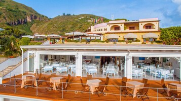 Café da manhã e jantar