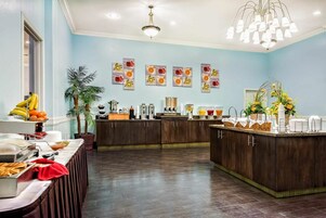 Pequeno-almoço tipo buffet diário incluído 