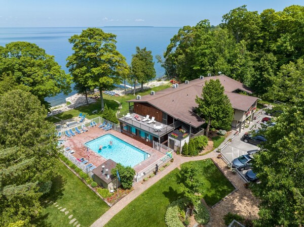 The Shallows Resort - Egg Harbor, WI