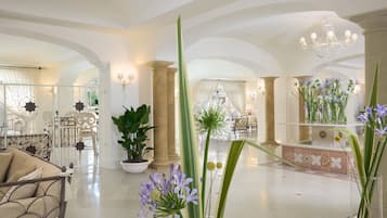 Entrada (vista interior)