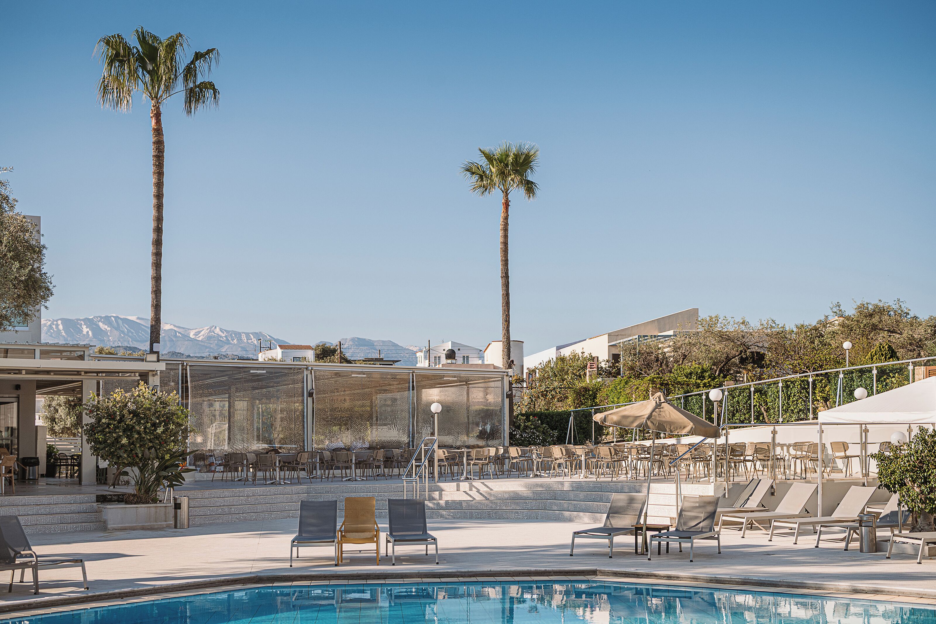 4 piscinas externas, espreguiçadeiras