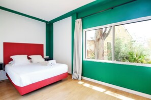 Secretária, quartos insonorizados, Wi-fi grátis 