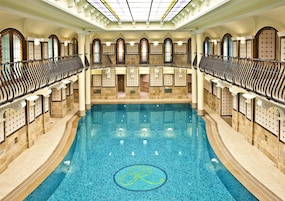 Piscina interior, da(s) 7:00 à(s) 21:00, nadadores-salvadores no local 