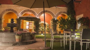 Sala(s) para tratamentos a casais, banho turco, tratamentos corporais