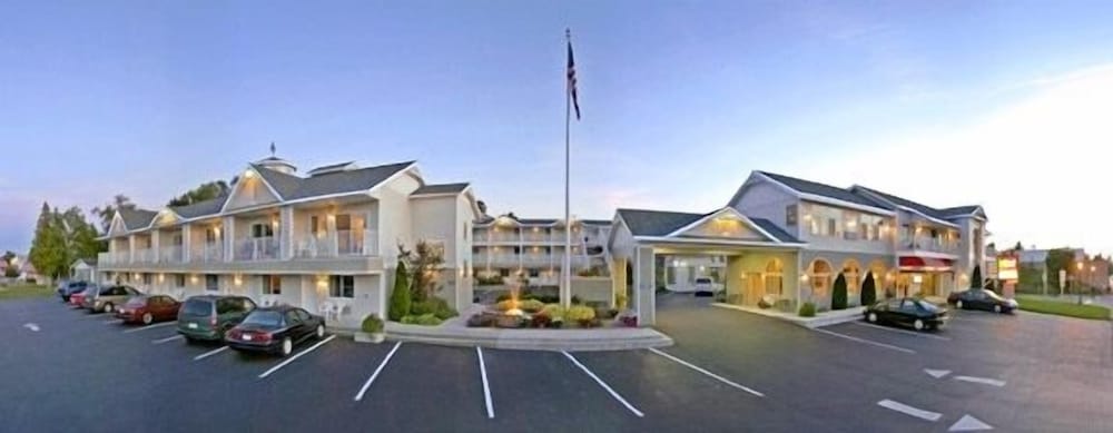 Parkside Inn Bridgeview - Mackinac Island, MI