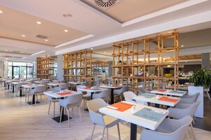 Café da manhã, almoço e jantar