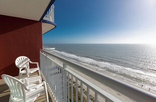 Condo luxo, 3 quartos, cozinha, de frente para o oceano | Vista da sacada