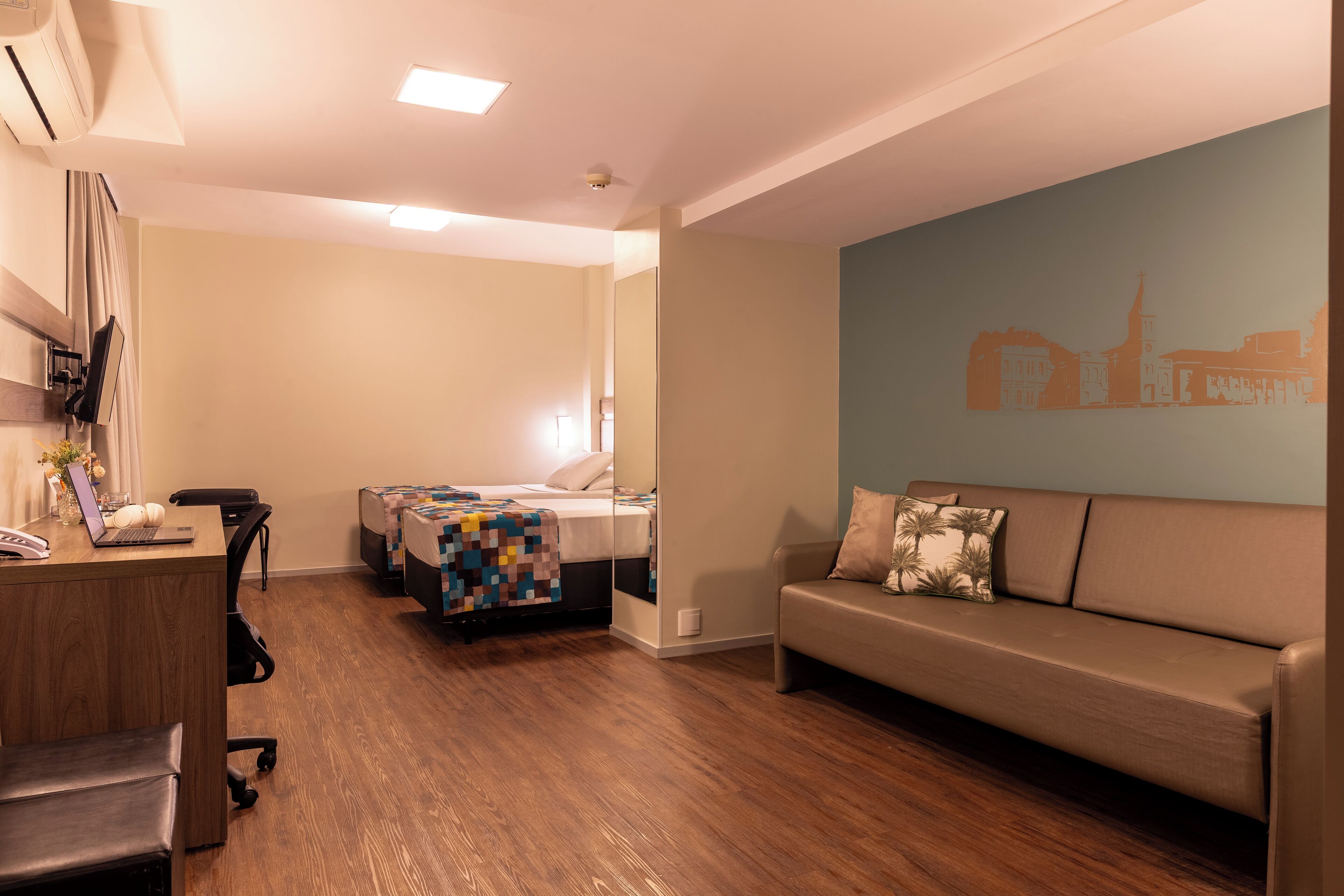 Comfort Solteiro | Minibar, cofre no quarto, cortinas/cortinados opacos, Wi-fi grátis 