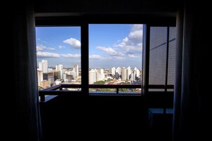 Duplex luxo | 1 quarto, frigobar, escrivaninha, Wi-Fi de cortesia