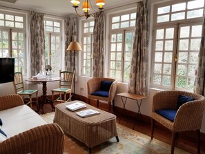 Suíte | Área de estar | TV