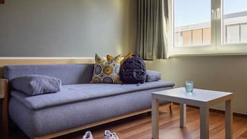 Quarto Duplo Standard, 1 cama de casal e sofá-cama | Cortinas/cortinados opacos, quartos insonorizados