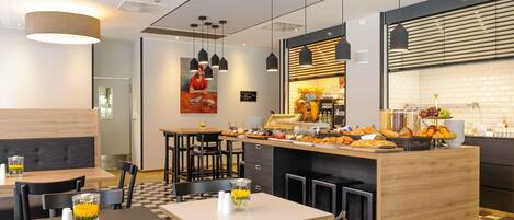 Pequeno-almoço tipo buffet diário incluído