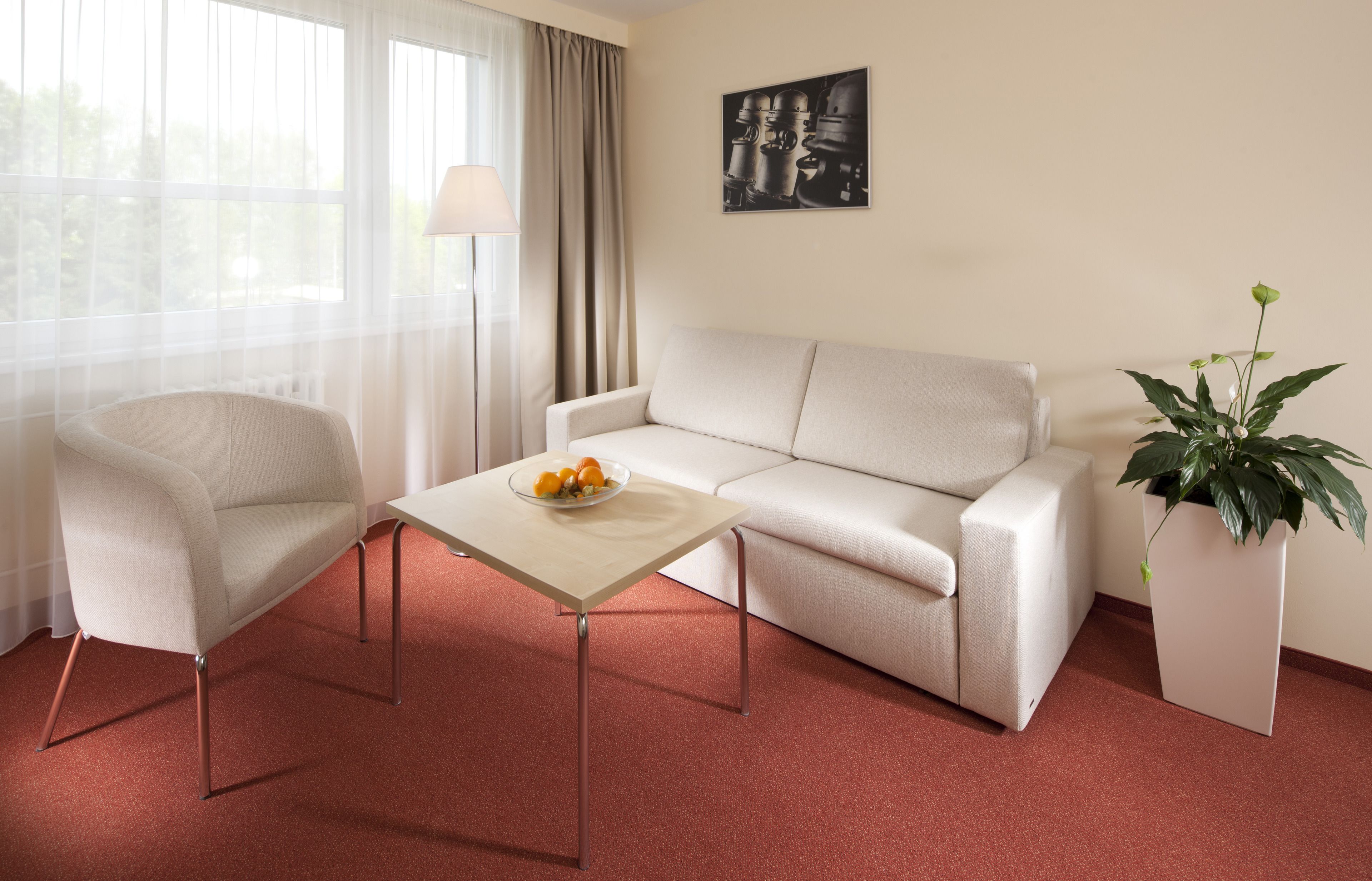 Suíte, para não fumantes | Cofres nos quartos, escrivaninha, espaço de trabalho para notebook