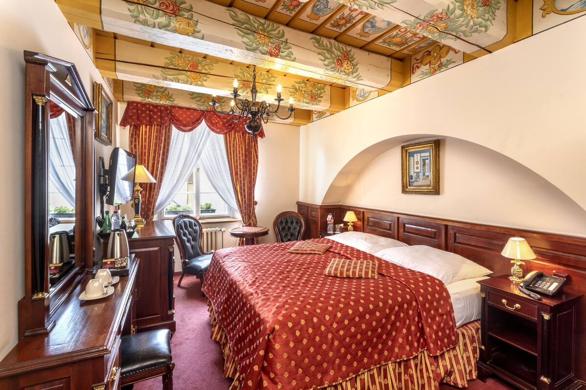Quarto Standard | Cofre no quarto, cortinas/cortinados opacos, ferro/tábua de engomar 