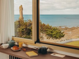 Quarto Comfort, vista parcial para o mar | Vista para a praia ou o mar