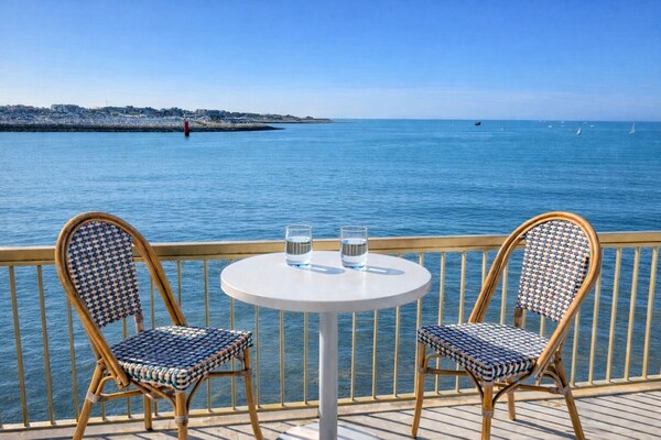 Hôtel Les Brises - La Rochelle