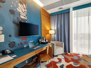 Quarto superior, 2 camas de solteiro | Frigobar, escrivaninha, cortinas blackout, quartos  à prova de som