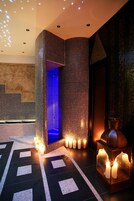 Sala(s) para tratamentos a casais, sauna, banheira de hidromassagem 