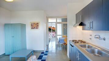 Sunset Apartment for 2+2 Seaside | Sala de estar | Televisor de 0 polegadas com canais via satélite