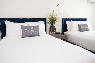 Cortinas/cortinados opacos, Wi-fi grátis, roupa de cama fornecida 