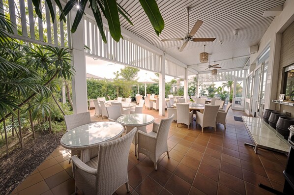 Café da manhã e jantar, culinária regional