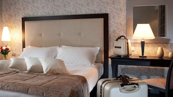 Comfy Double or Twin | Roupa hipoalergénica, minibar, cofre com capacidade para portátil