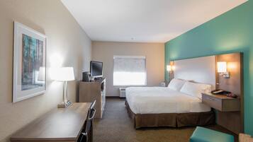 Secretária, cortinas/cortinados opacos, ferro/tábua de engomar