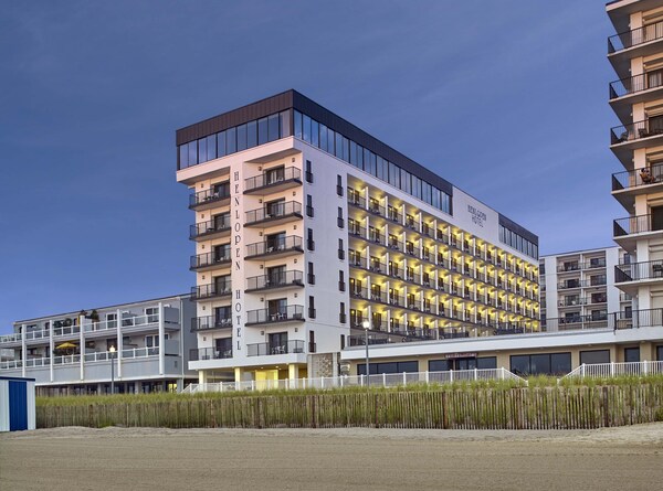 Henlopen Oceanfront Hotel - Lewes, DE