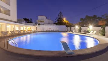 Piscina externa sazonal