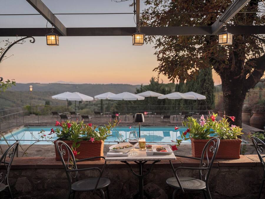 Bar junto à piscina