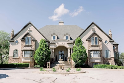Chateau Avalon Hotel & Spa