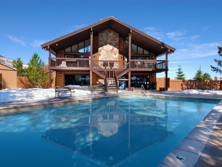 Piscina exterior sazonal
