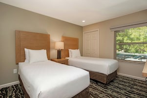 Ferro/tábua de engomar, Wi-fi, roupa de cama fornecida