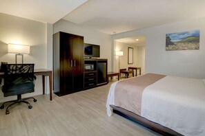 Quarto, 1 cama king-size, acessível, não fumadores (No Pets) | Roupa de alta qualidade, secretária 