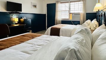 Quarto Standard, 2 camas de casal, não fumadores | Secretária, ferro/tábua de engomar, Wi-fi grátis