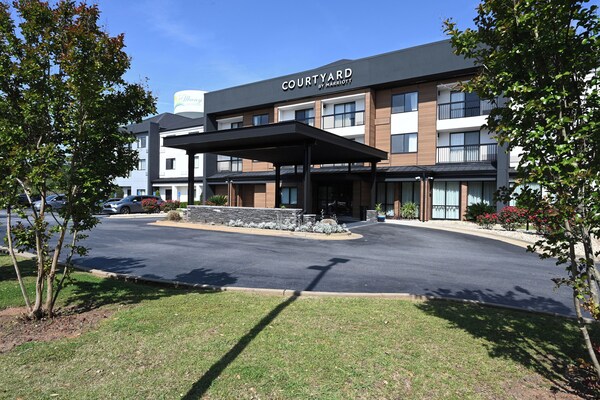 Courtyard By Marriott Albany - Albany, GA