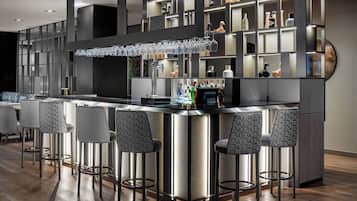 2 bares/lounges, bar de coquetéis, gastropub