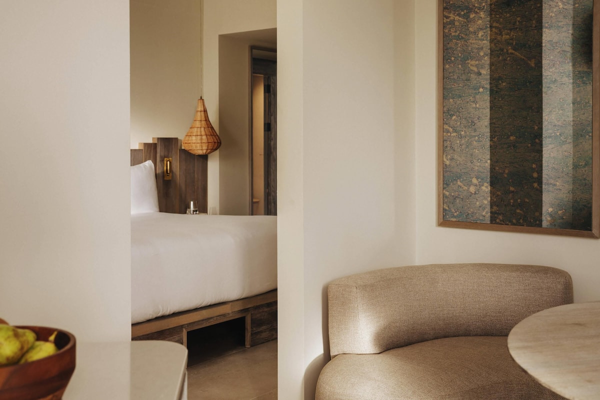 Suite, 1 quarto (Platinum) | Roupa de alta qualidade, minibar, cofre no quarto, secretária