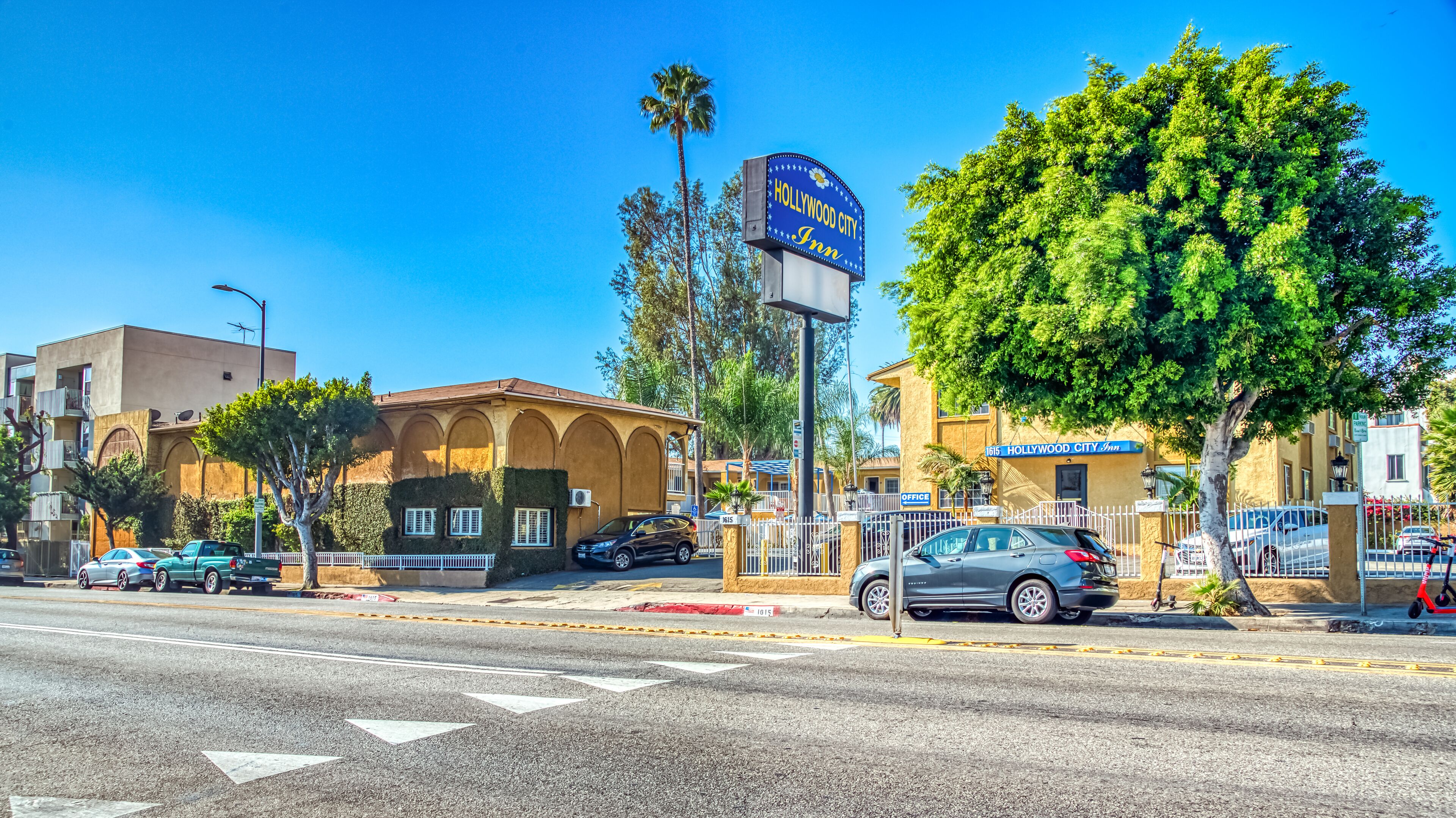 Americas Best Value Inn Hollywood Los Angeles Reviews, Deals & Photos ...