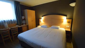 Secretária, secretária adequada para computadores portáteis