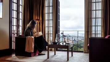 Quarto casal ou duplo superior | Frigobar, cofres nos quartos, quartos à prova de som, berços grátis