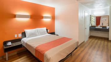 Ferro/tábua de engomar, Wi-fi grátis, roupa de cama fornecida