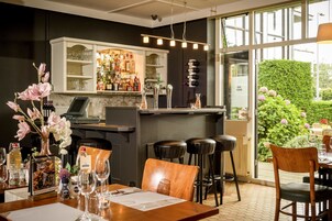 Pequenos-almoços, almoços e jantares servidos 