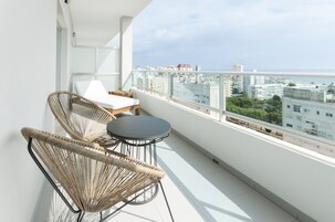 Quarto júnior, vista para o mar | Terraço/pátio