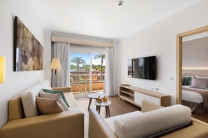 Cofre no quarto, secretária, berços/camas para crianças, Wi-fi grátis 