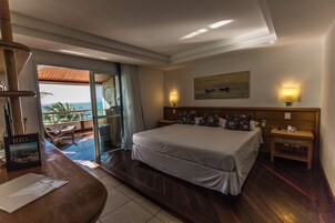 Suíte presidencial | Roupas de cama antialérgicas, frigobar, cofres nos quartos, escrivaninha